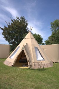 Tipi Lodge (en-suite) - Wilderness Festival
